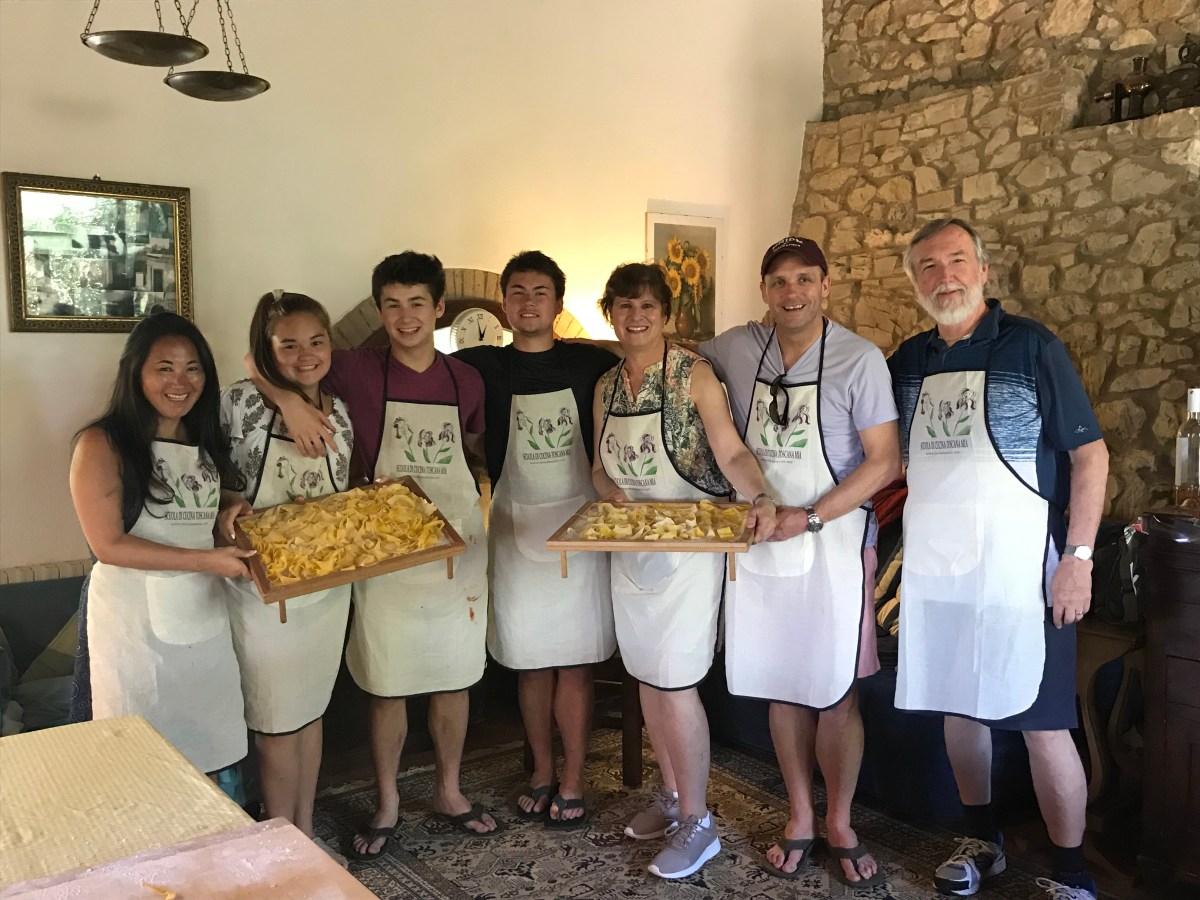 7 Steps to Meet Locals While You are Travelling – Toscana Mia Blog