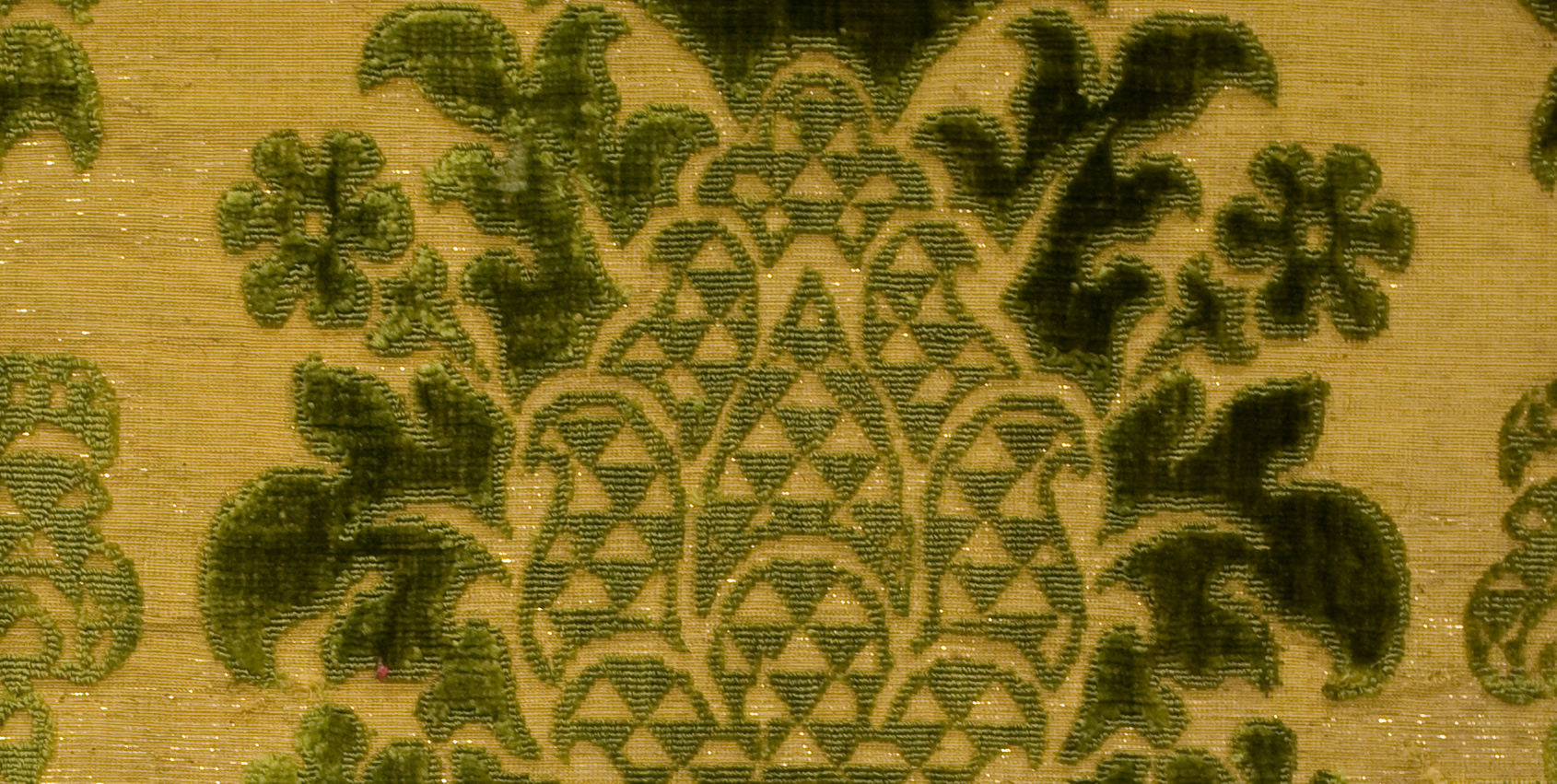 Cool Museum for Textile Arts and Technology Lovers: Museo del Tessuto ...