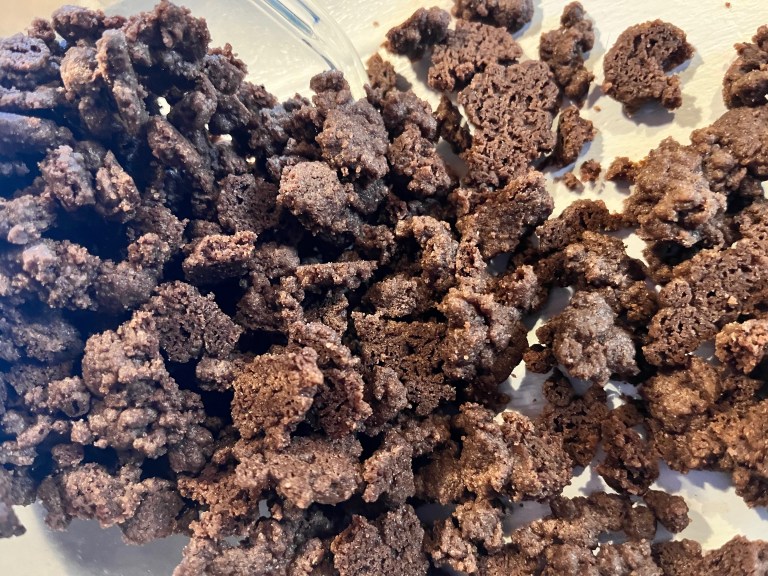 Cocoa Crumble :crunchy chocolate decoration – Toscana Mia Blog